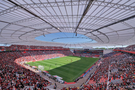 Estadios de fútbol, a cubierto - Cerramientos y Ventanas