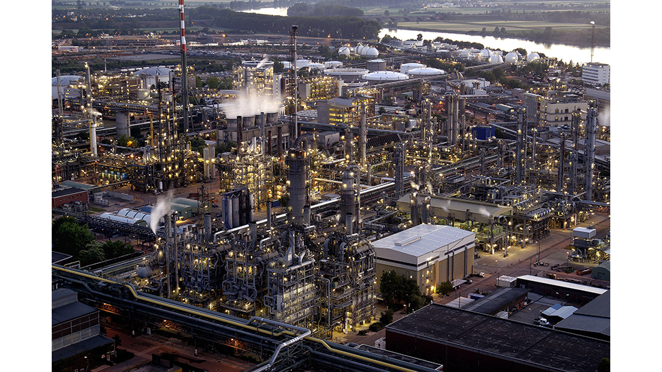 BASF, Sabic e Linde inauguram primeiro 'steamcracker' aquecido eletricamente - InterPLAST ...